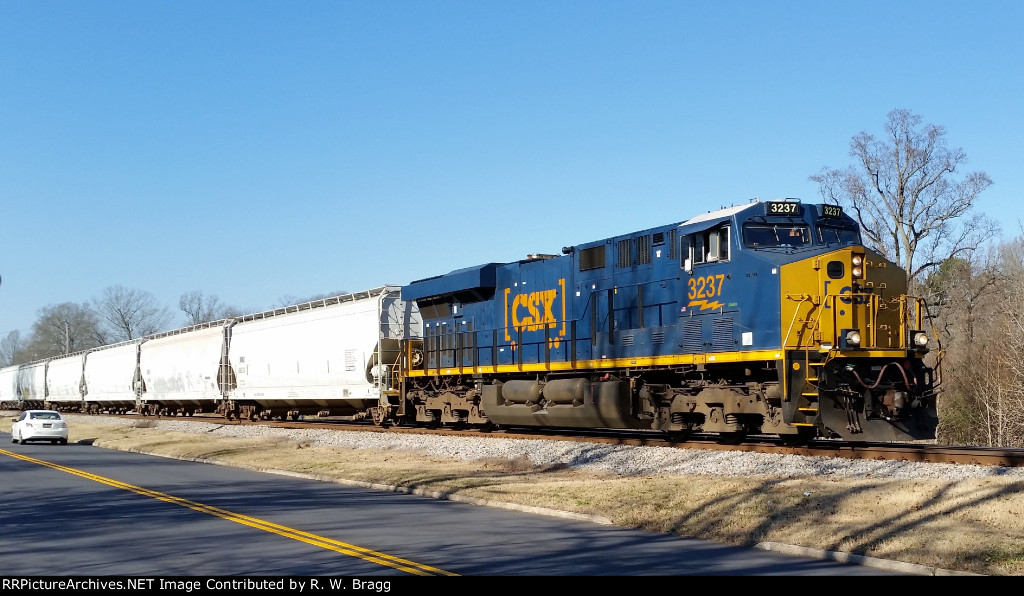 CSX 3237 (ES44AC-H)